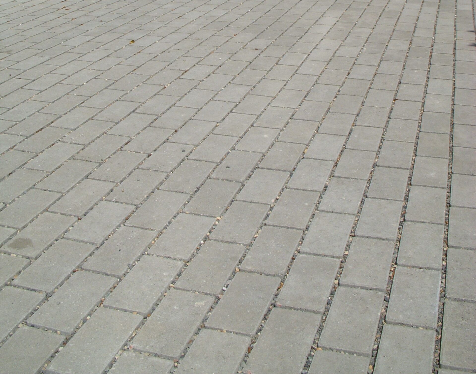 How to pick the right pavers for your patio - Outdoor Viewscapes